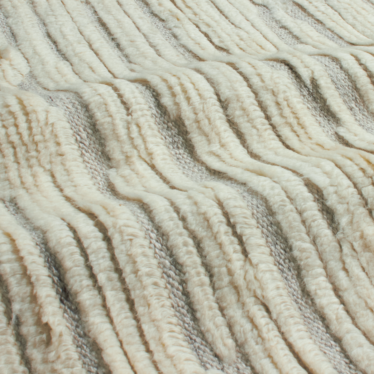 Mkt, Sefru Ivory